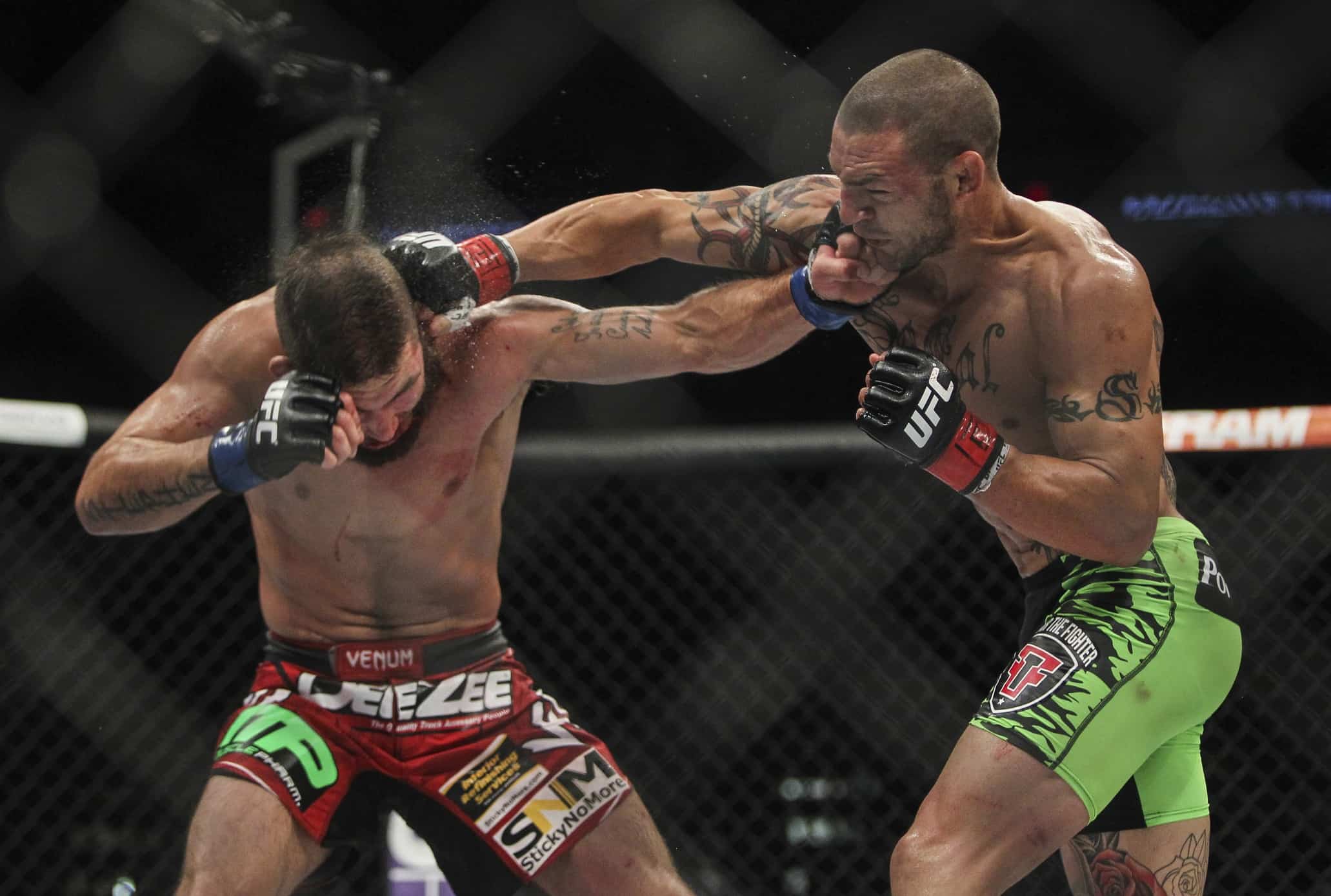 Cub Swanson beats up Jeremy Stephens after a long night of UFC action ...